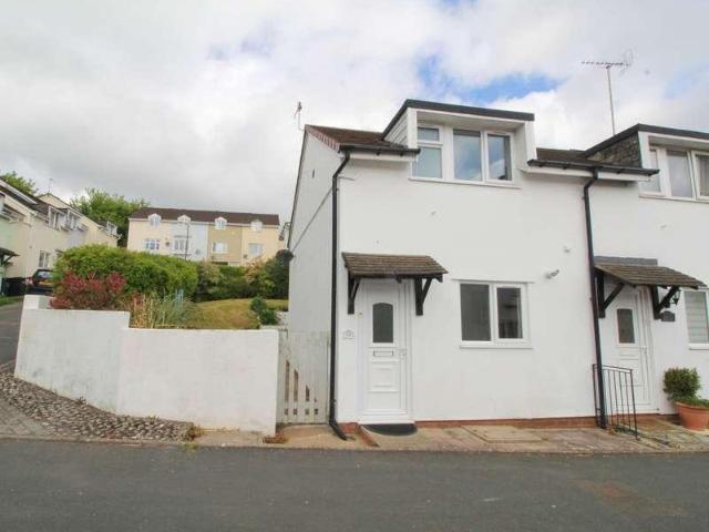 2 bed house for sale