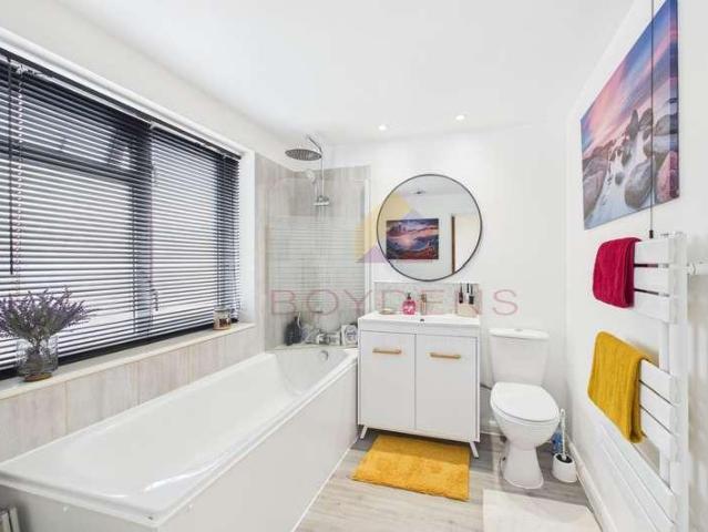 2 bed house for sale