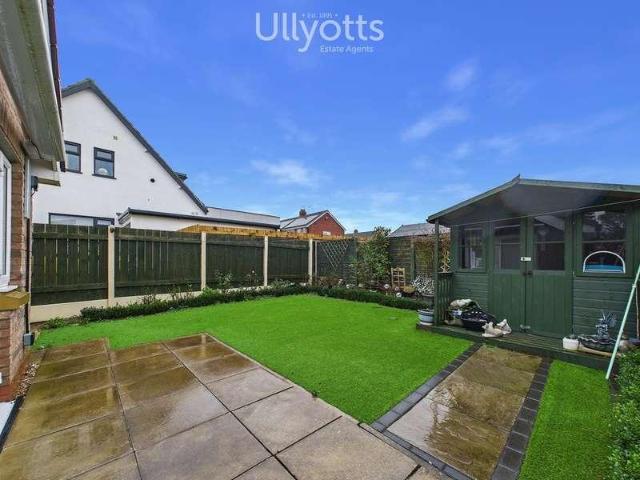 2 bed house for sale