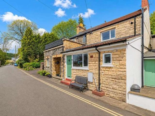 2 bed house for sale