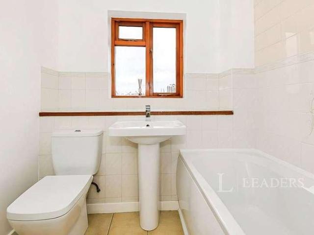 2 bed house for sale
