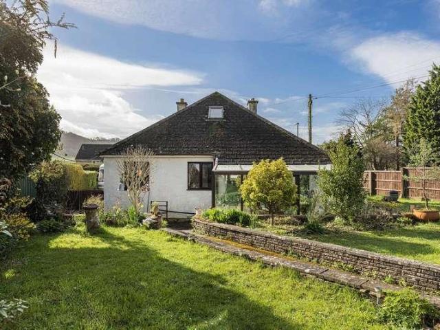 2 bed house for sale