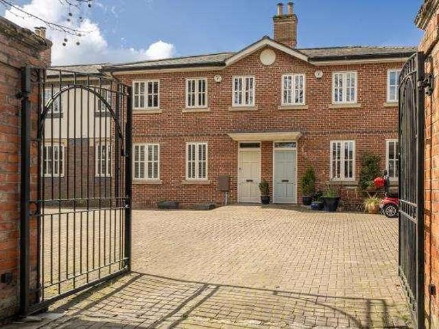 2 bed house for sale