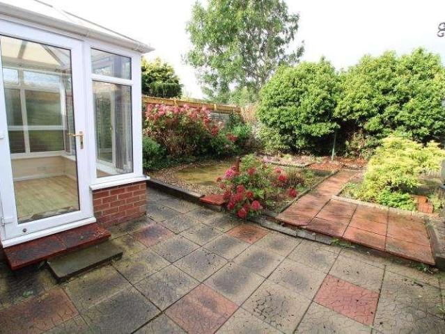 2 bed house for sale