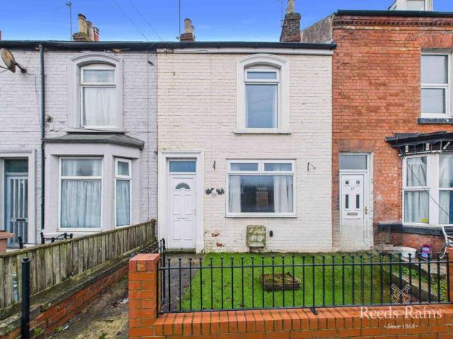 2 bed house for sale