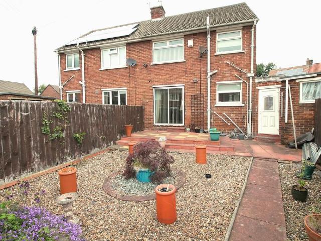 2 bed house for sale