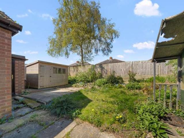 2 bed house for sale