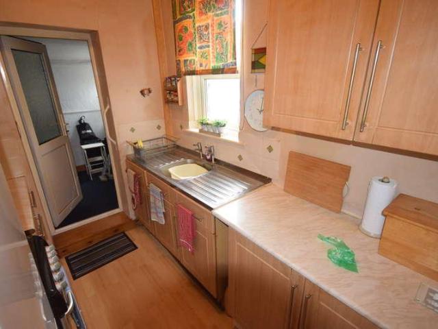2 bed house for sale