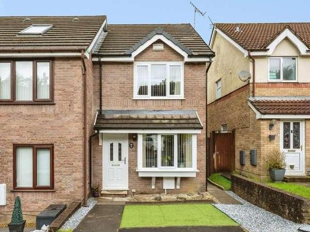 2 bed house for sale