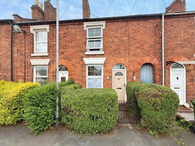 2 bed house for sale