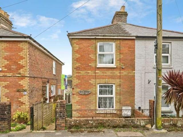 2 bed house for sale
