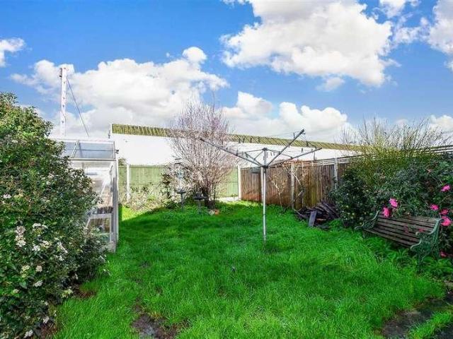 2 bed house for sale in Johnson Court, ME13, Faversham