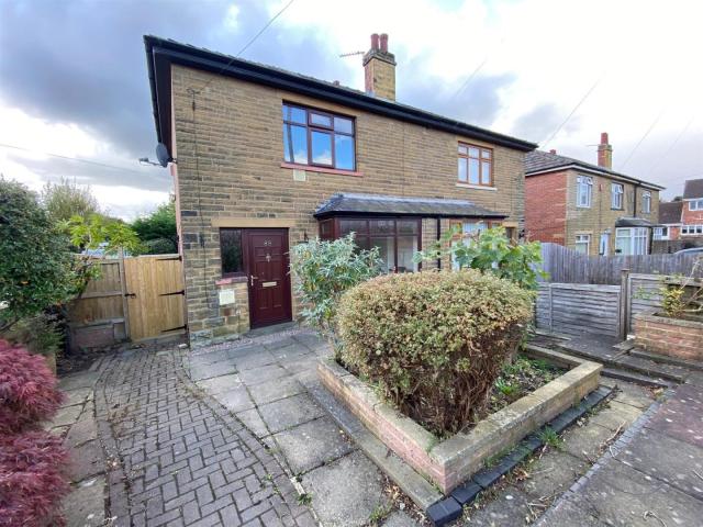 2 bed House Semi Detached To Let in in Chapel Lane, Heckmondwike