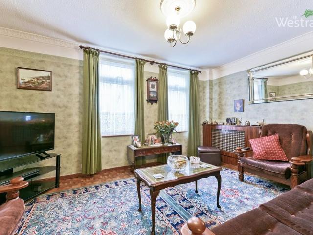 2 Bed Maisonette, Buttermere Walk, E8
