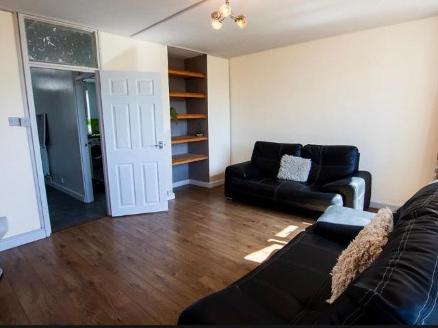 2 Bed Maisonette, Barry House, SE16