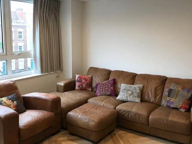2 Bed Maisonette, Carrick House, BS8