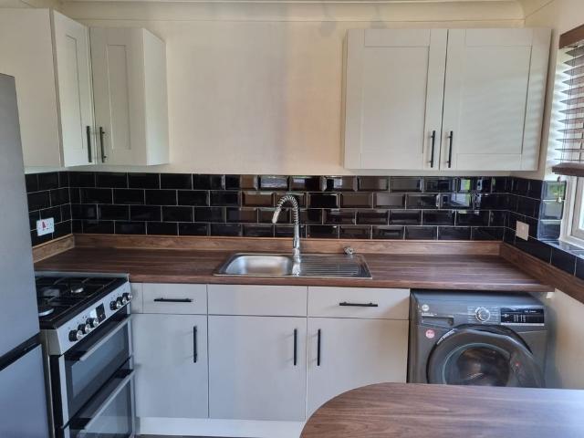 2 Bed Maisonette, Connaught Gardens, SM4