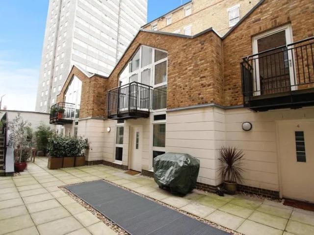 2 Bed Maisonette for RENT, N17 MoveHome