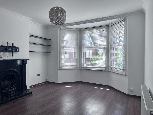 2 Bed Maisonette, Harrow View, HA1