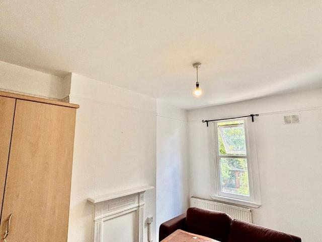 2 Bed Maisonette, Hindes Road, HA1