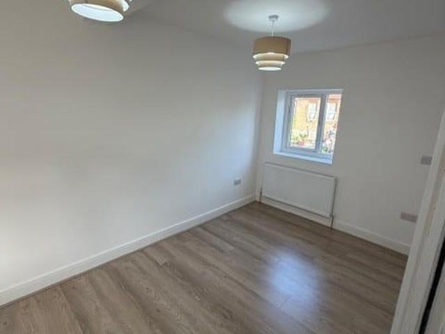 2 Bed Maisonette, Knotts Green Mews, E10