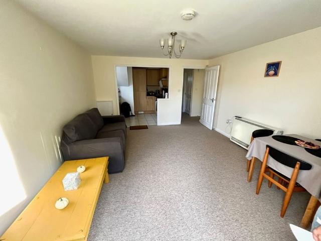 2 Bed Maisonette, Padora Court, HA3