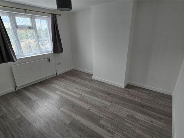 2 Bed Maisonette, Rosebank Avenue, HA0