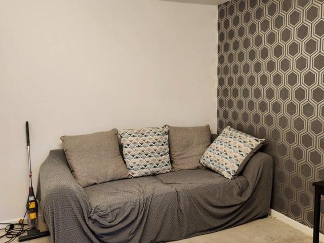 2 Bed Maisonette, Strathcarron Place, G20