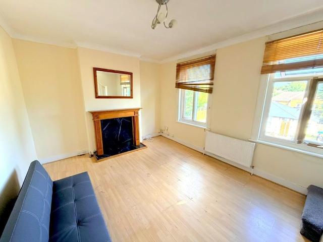 2 Bed Maisonette, Sydenham Road, CR0