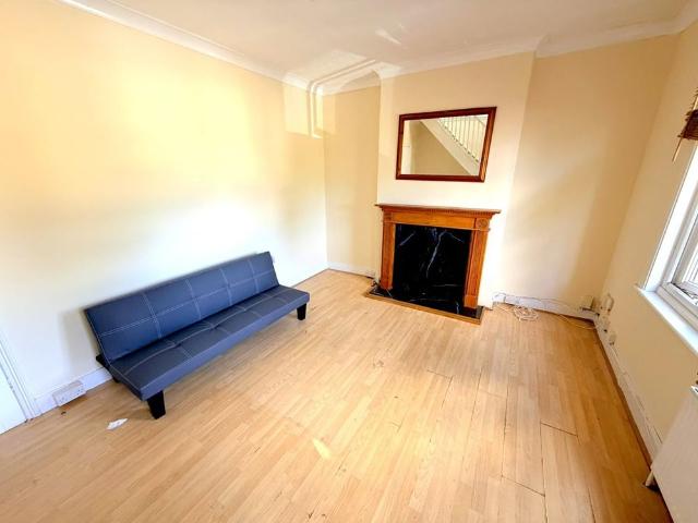 2 Bed Maisonette, Sydenham Road, CR0