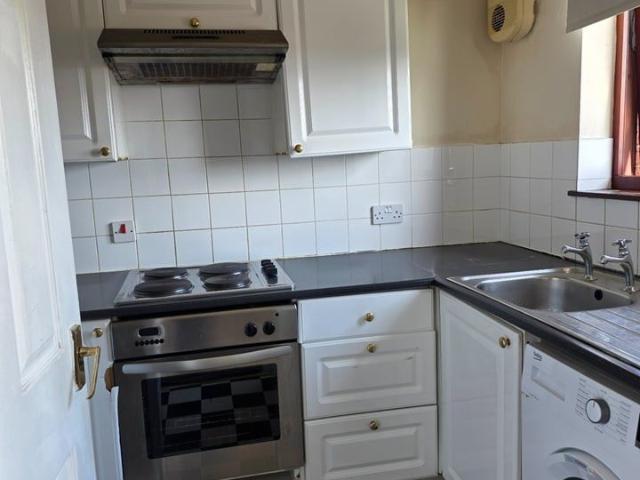 2 Bed Maisonette, Sandbank Drive, G20
