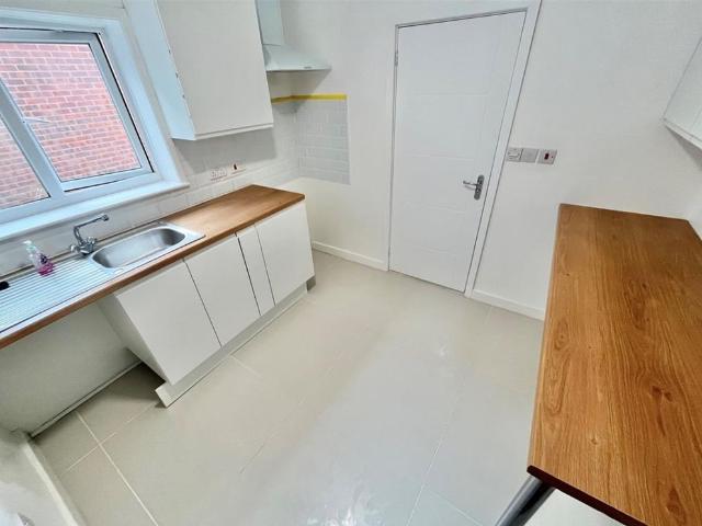2 Bed Maisonette, Tennyson Road, LU1