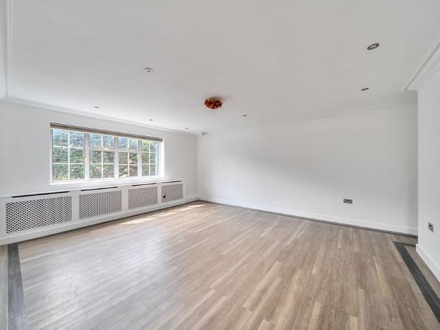 2 bed Maisonette To Let