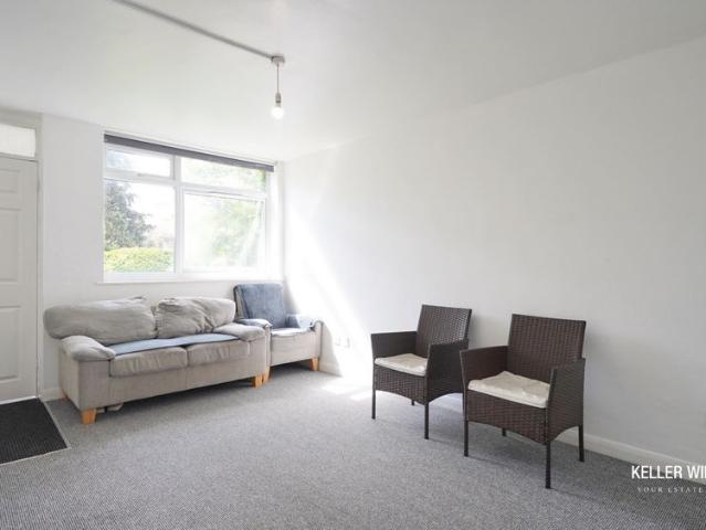 2 bed Maisonette To Let