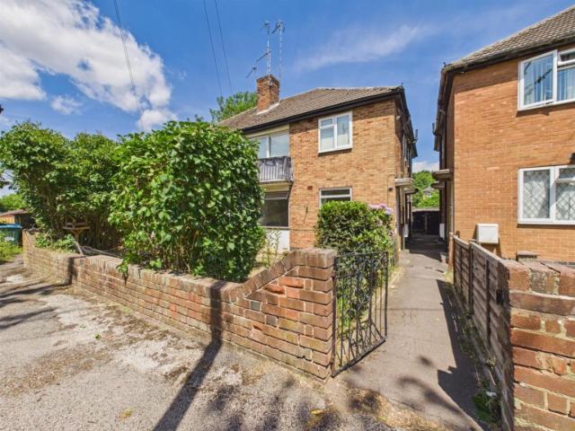 2 BED Maisonette To rent
