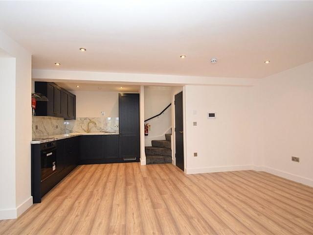 2 bed maisonette to rent in North Marine Road, Scarborough, YO12