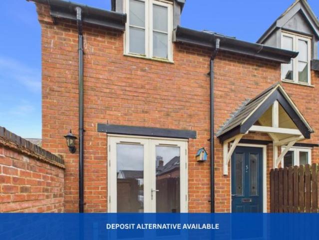 2 BED Mews house To rent