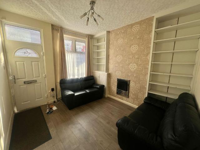 2 Bed Mid Terrace Buxton Street Leicester LE2 Ace Properties