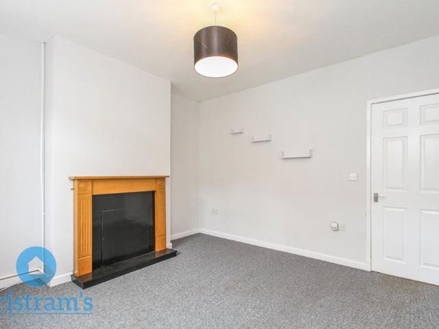 2 bed Mid Terraced House for Rent