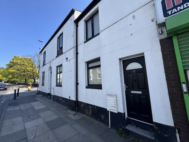 2 Bed Mid Terraced House for rent