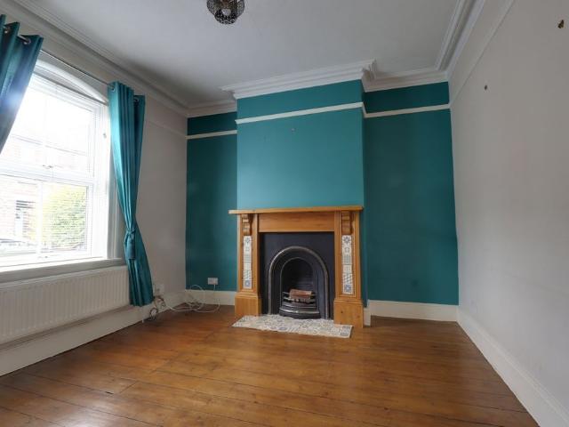 2 bed mid terraced house to rent in Ingestre Road, Stafford, ST17