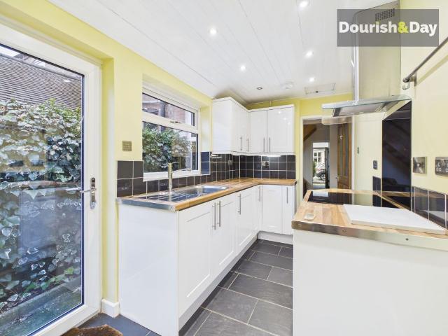 2 bed mid terraced house to rent in Mynors Street, Stafford, ST16