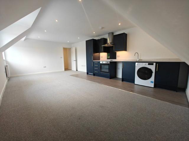 2 Bed Newly Built Flat | Fetcham Village