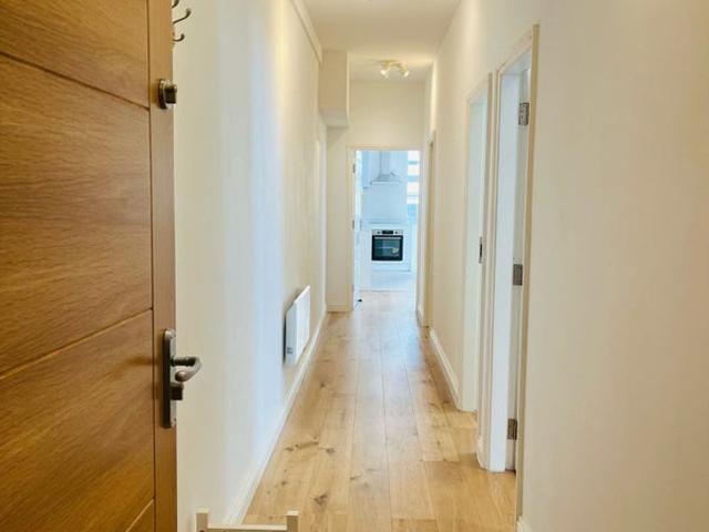 2 Bed Newly Renovated Apartment in Prime Location