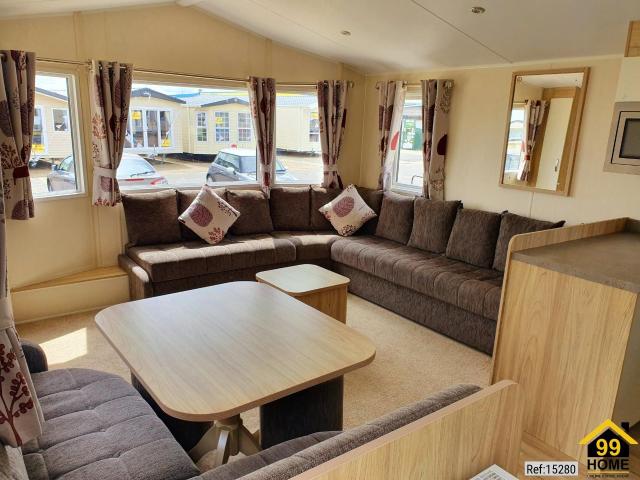 2 bed Park Home in Park Road, Birchington, CT7 0BL