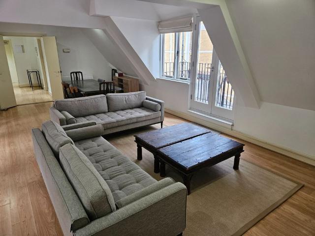 2 Bed Penthouse, Alie Street, E1