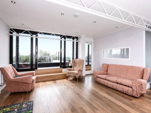 2 Bed Penthouse, North Road, N6