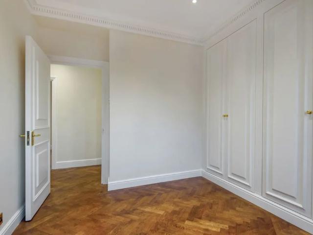 2 Bed Penthouse, Princes Court, SW3