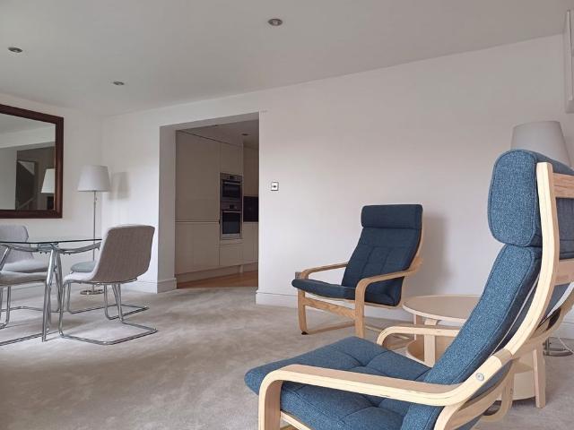 2 Bed Penthouse, Rossmore Road, NW1