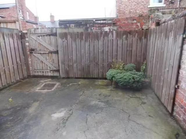 2 bed property to rent in Newstead Road, TS4, Middlesbrough
